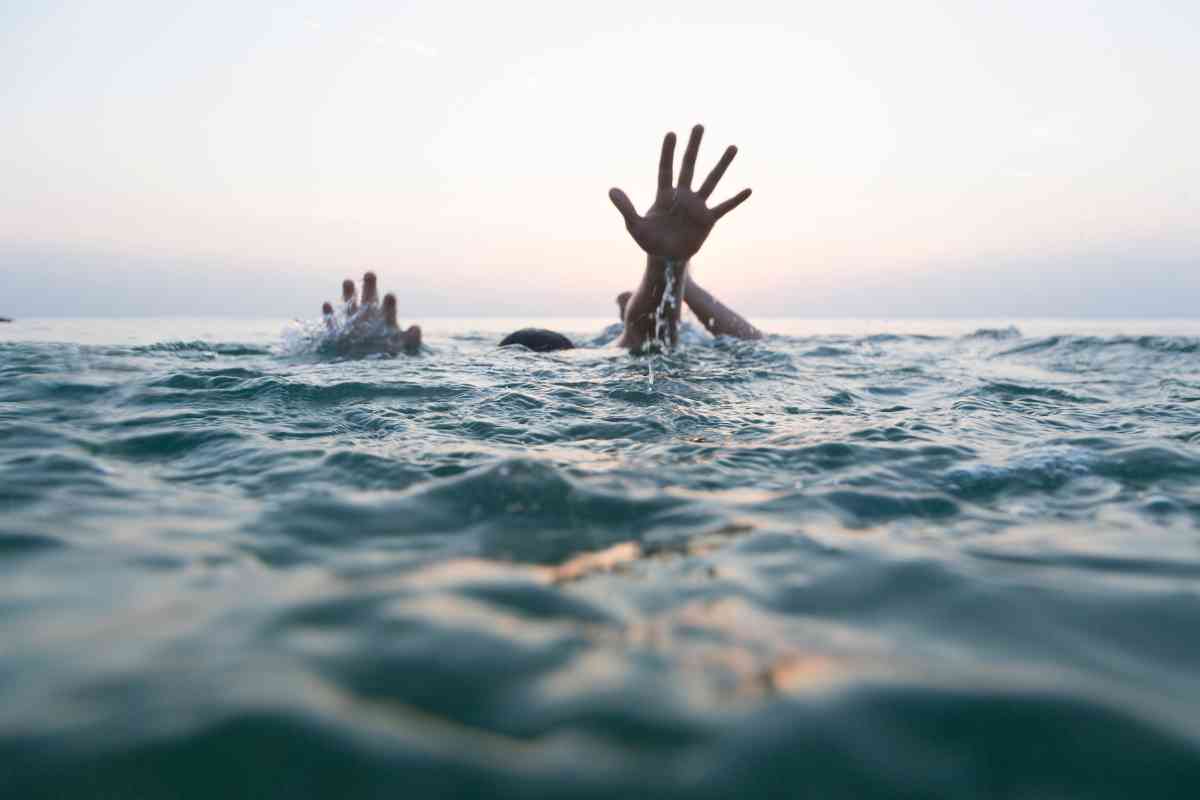 10 Spiritual Meanings of Drowning in a Dream