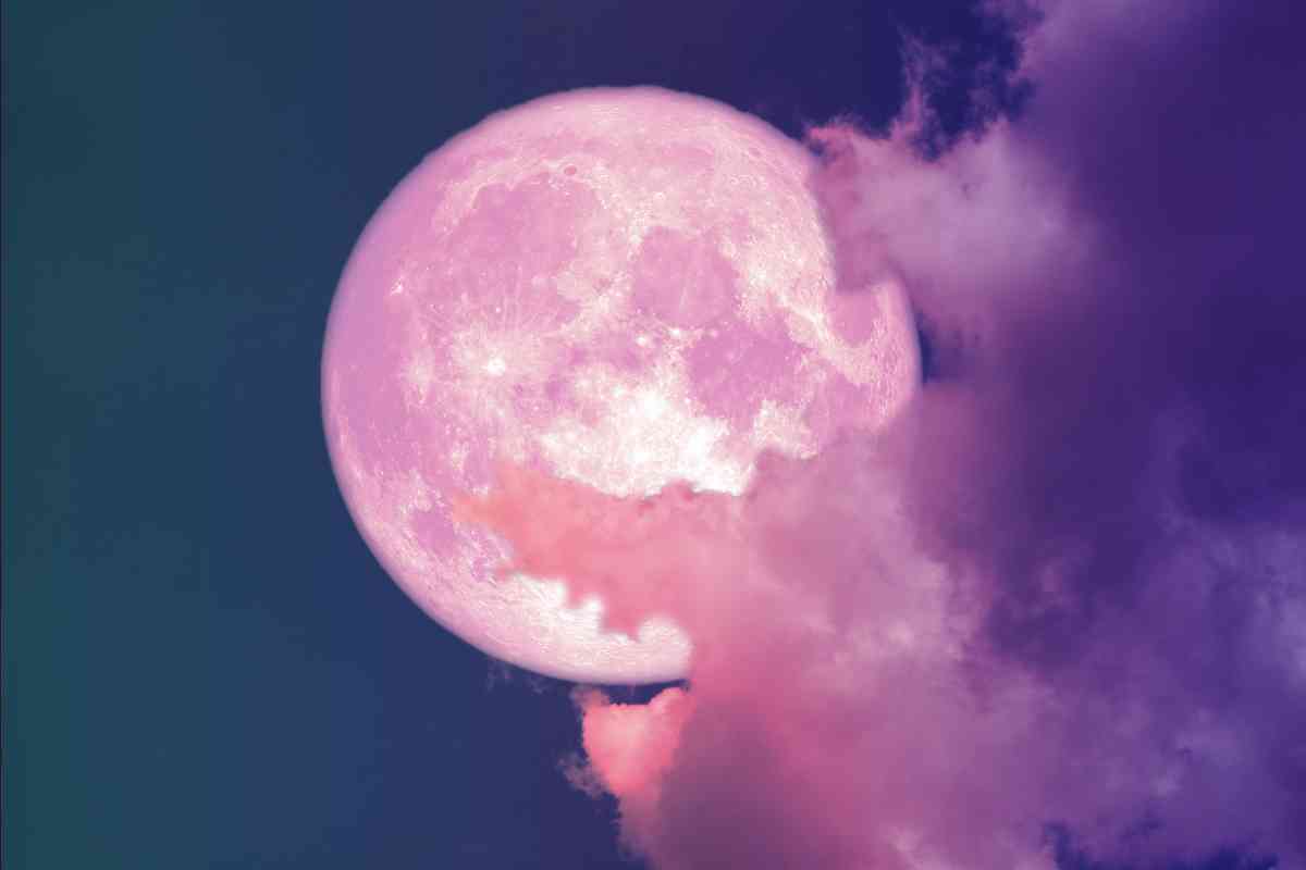 7 Pink Moon Spiritual Meanings 2023 (Deep Revelation)